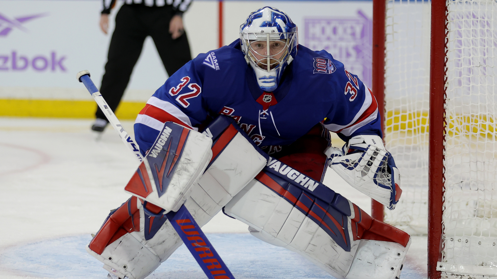 Jonathan Quick loses it after collision with Mammoth player | Yardbarker