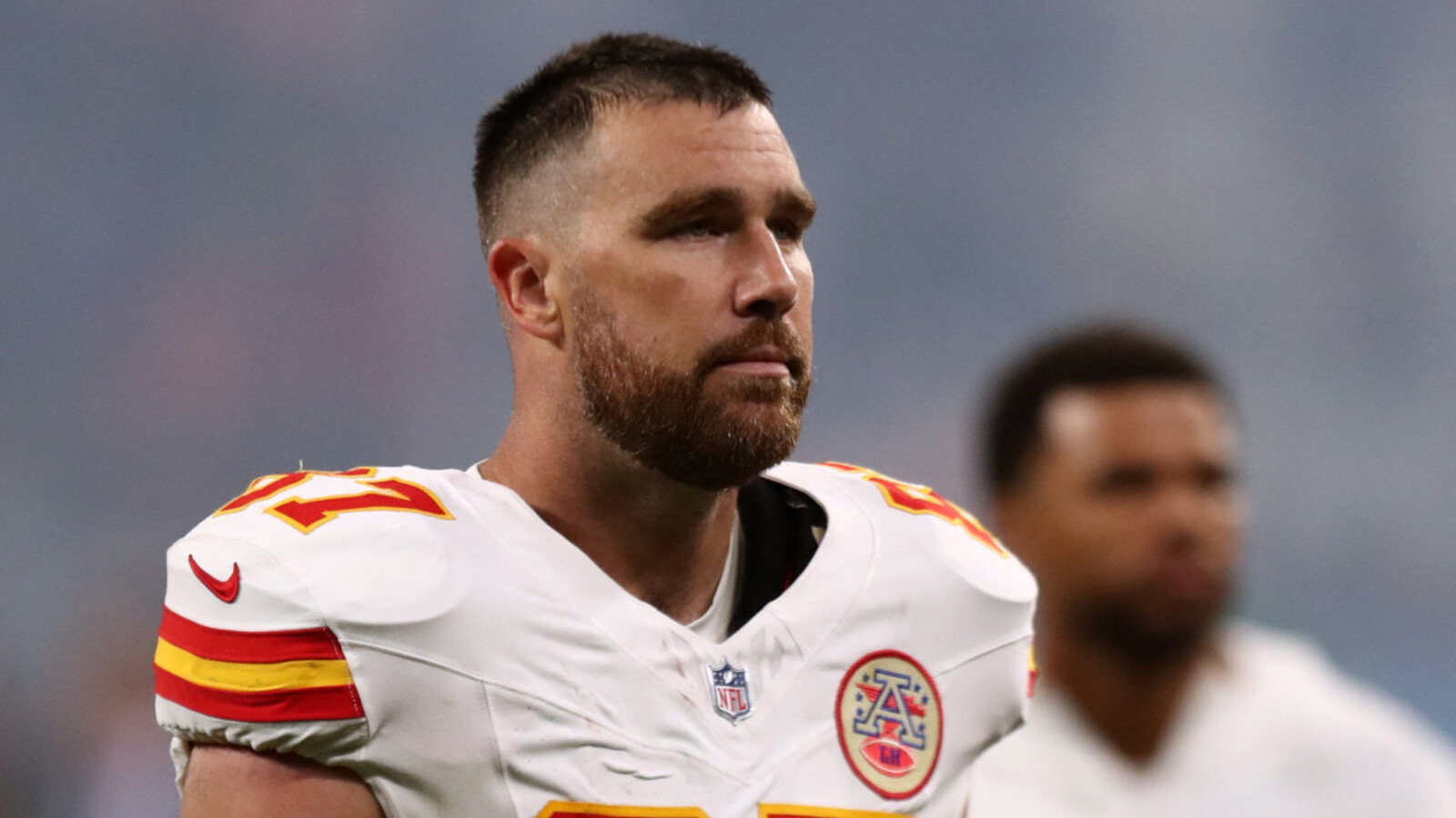 Travis Kelce Getting Praised For What He Did to Chiefs Teammate in Chargers Game | Yardbarker
