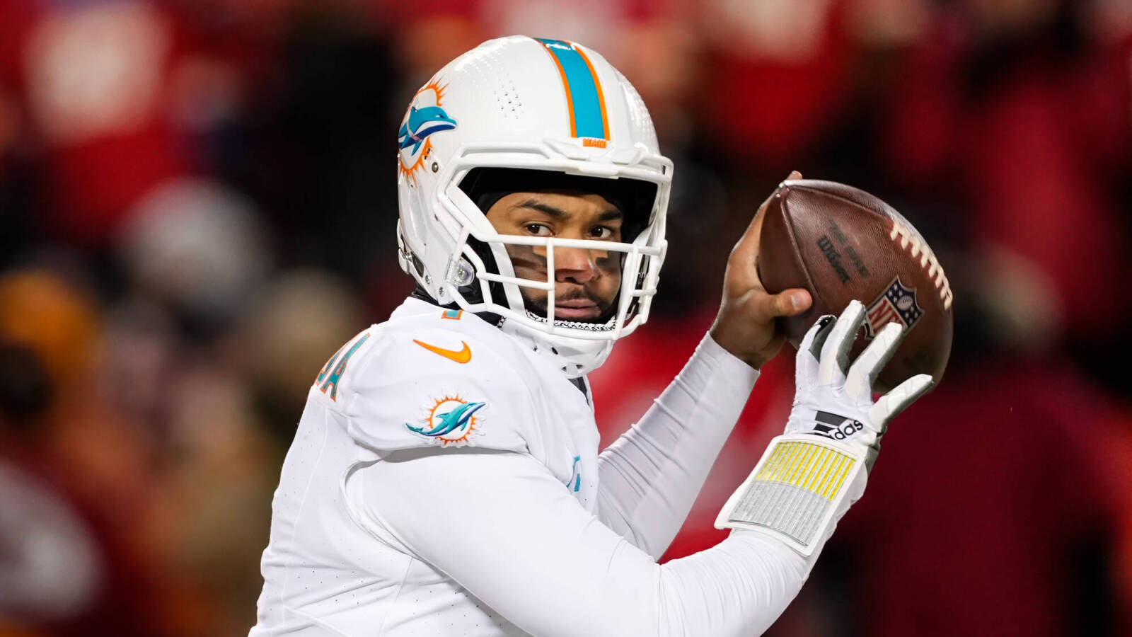 Tua Tagovailoa sends clear message about his contract situation | Yardbarker