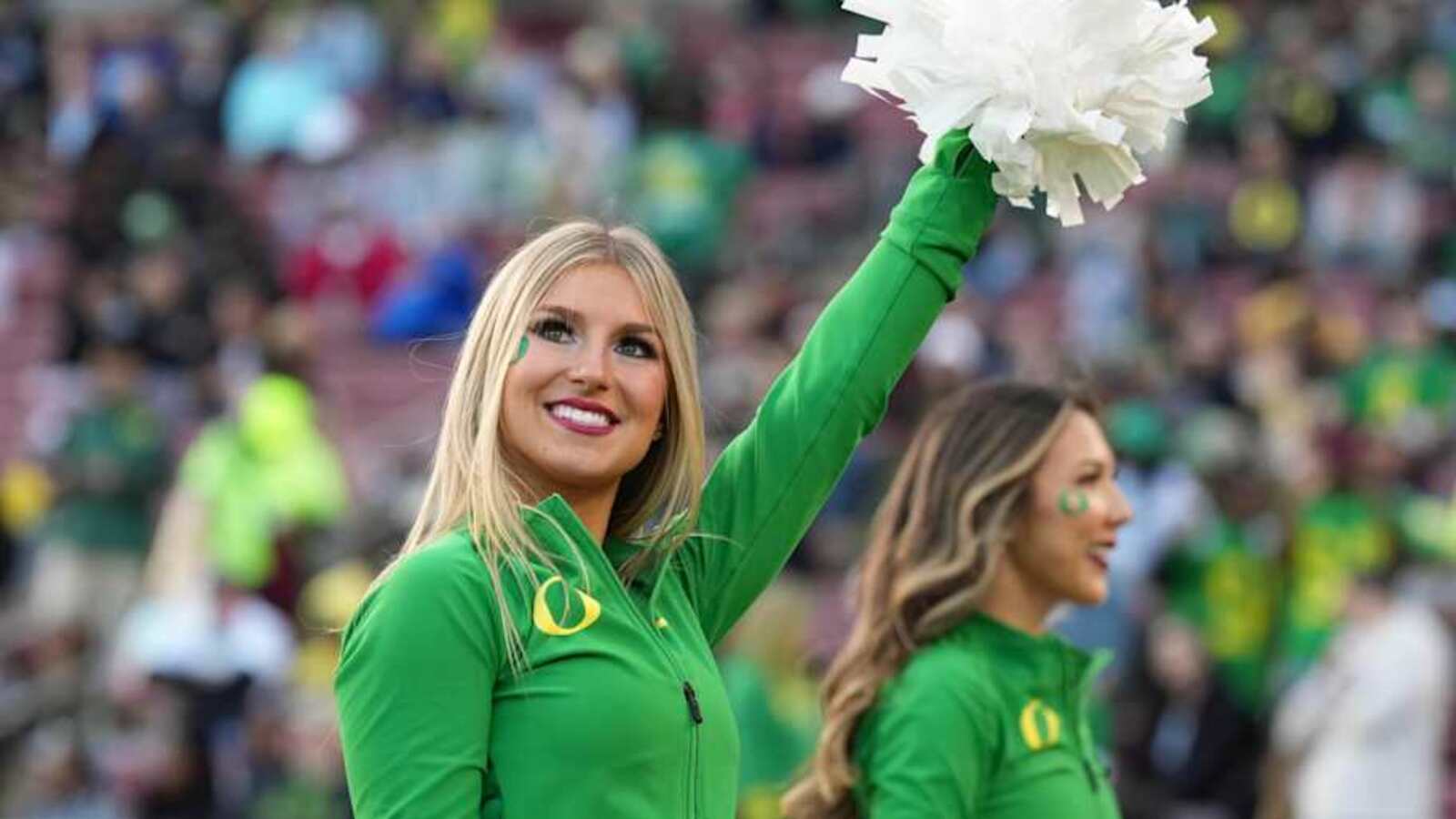 Oregon Ducks Fans Color To Wear vs. Oklahoma State In Autzen Stadium ...