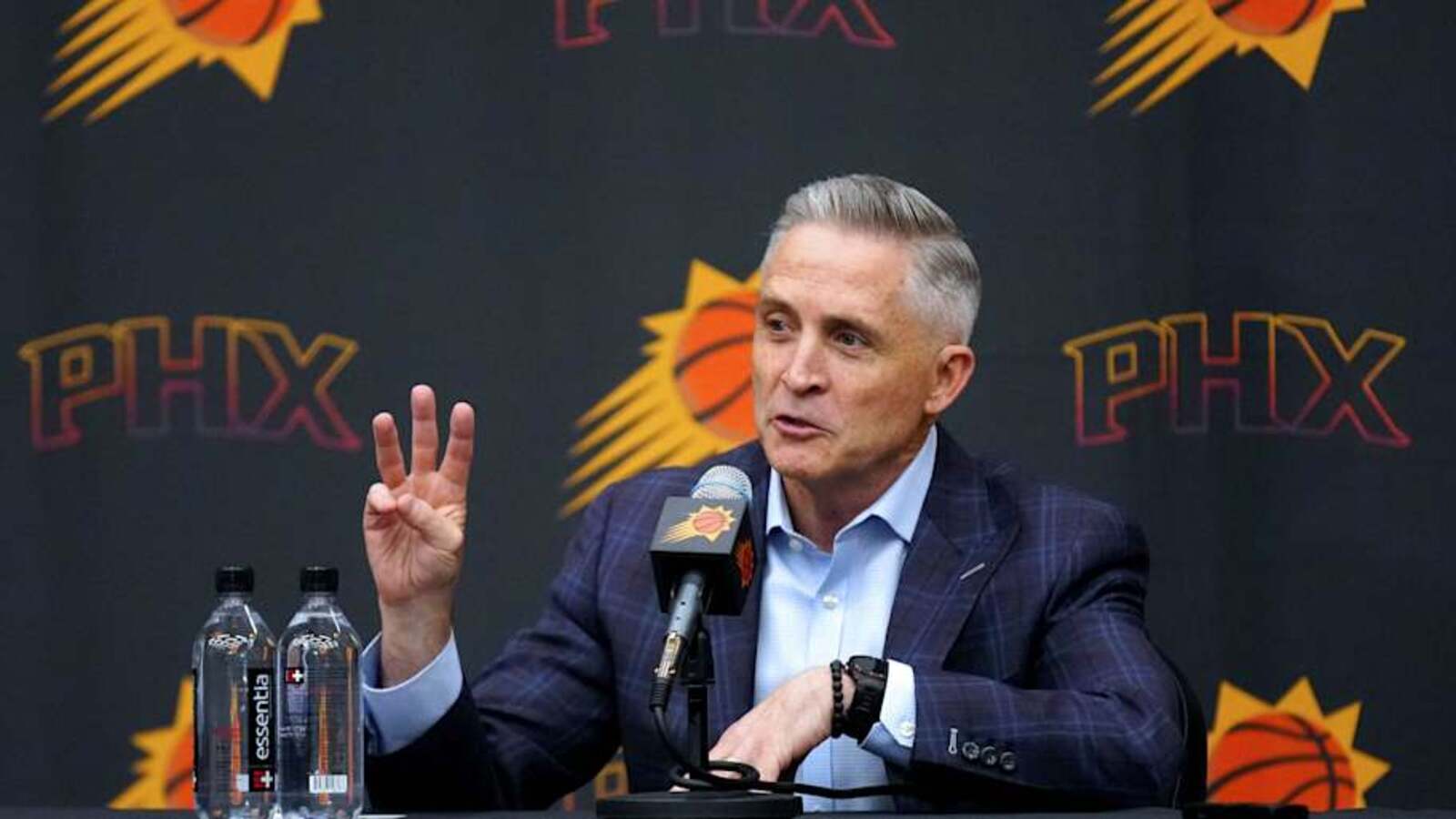 Phoenix Suns Reportedly Sign Intriguing Forward | Yardbarker
