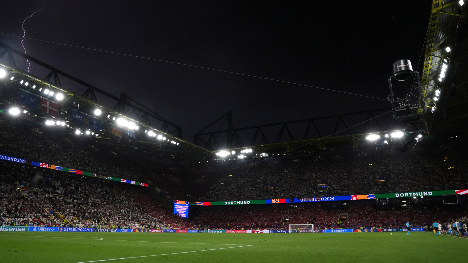 Watch: Lightning suspends Germany vs. Denmark Euro match | Yardbarker