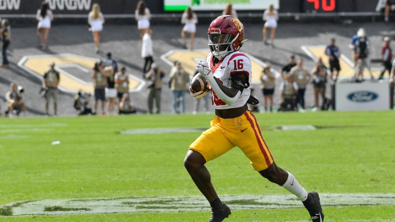 USC Football: Trojans Tahj Washington Makes Impossible Catch at East ...
