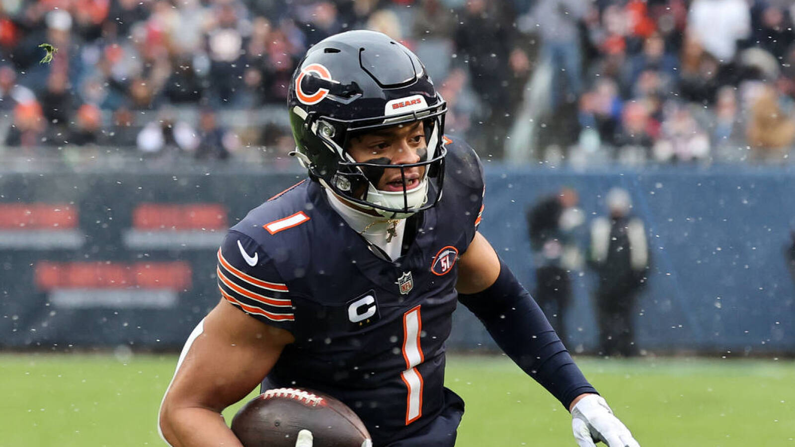 Could Bears keep Justin Fields and draft a QB? | Yardbarker