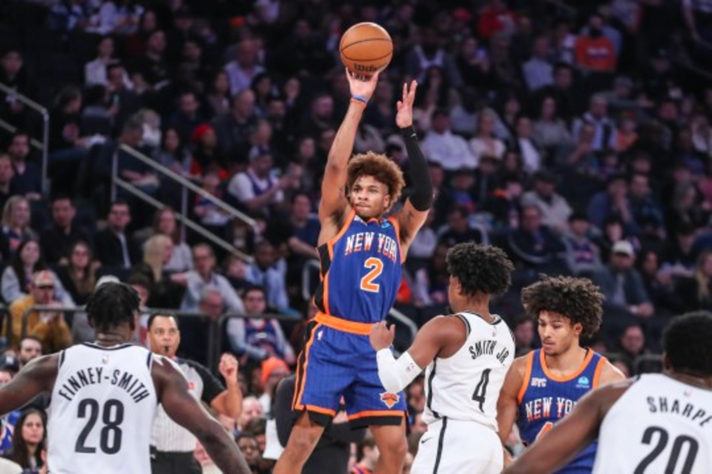Knicks get questionable return in shocking three-team mock trade ...