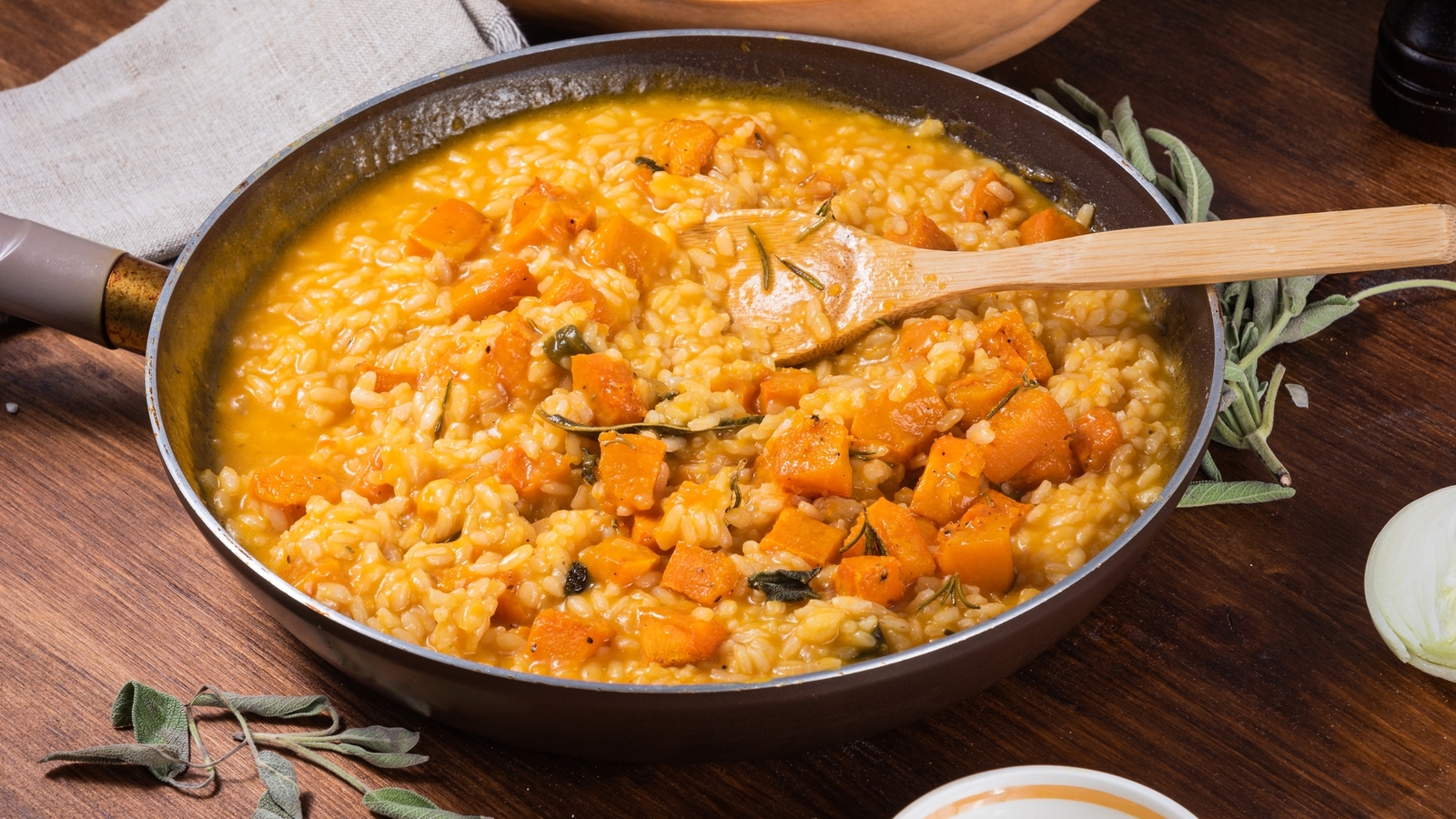 20 creative side dishes you should bring to your Thanksgiving dinner ...