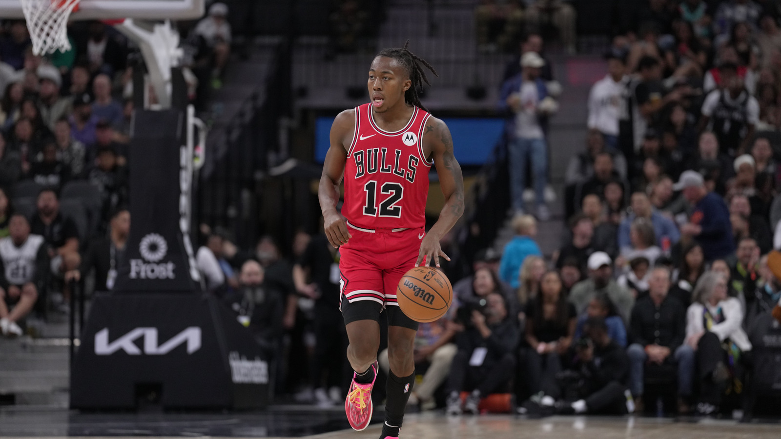 Ayo Dosunmu now shares a rare feat with NBA king of cardio Tony Snell ...