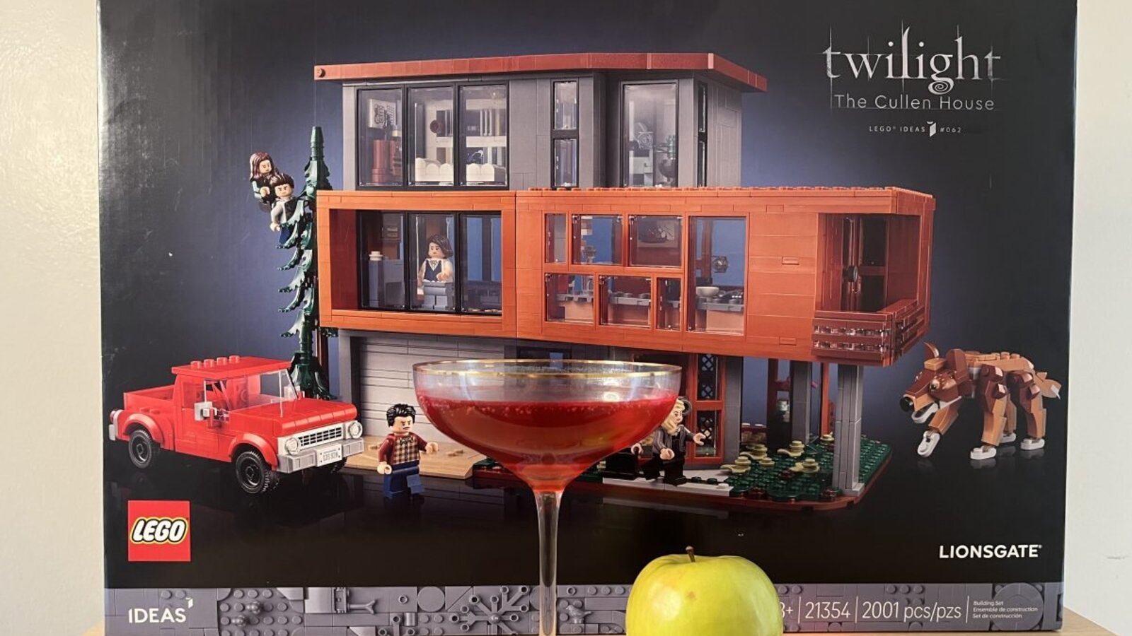 Building LEGO TWILIGHT Takes Exactly the Length of One Movie Marathon ...