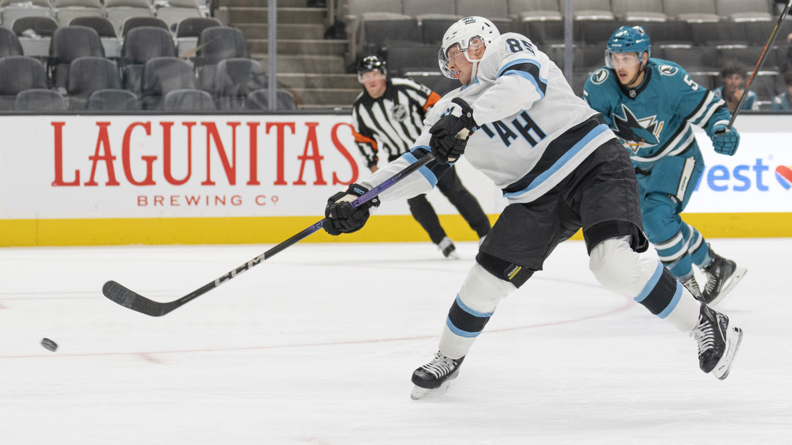 Edmonton Oilers sign Finnish forward Aku Raty to one-year, $850k ...