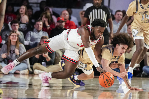 Dawgs Come out on Top in a Dominant Win over Georgia Tech | Yardbarker