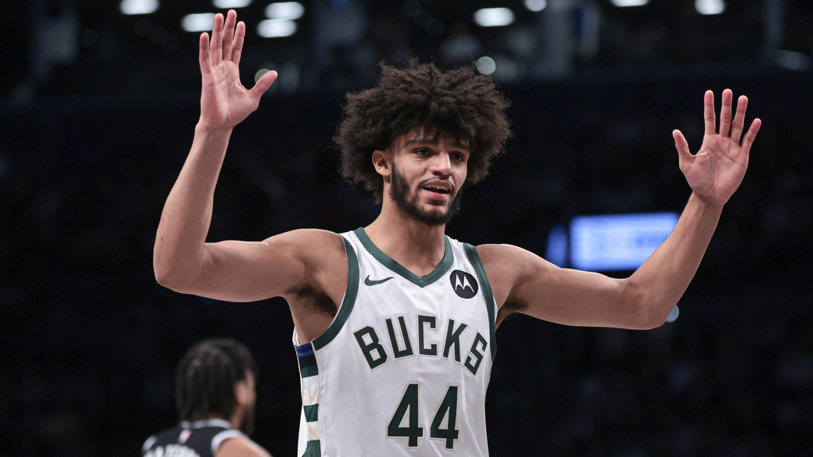 Bucks shake up starting lineup, end losing streak | Yardbarker