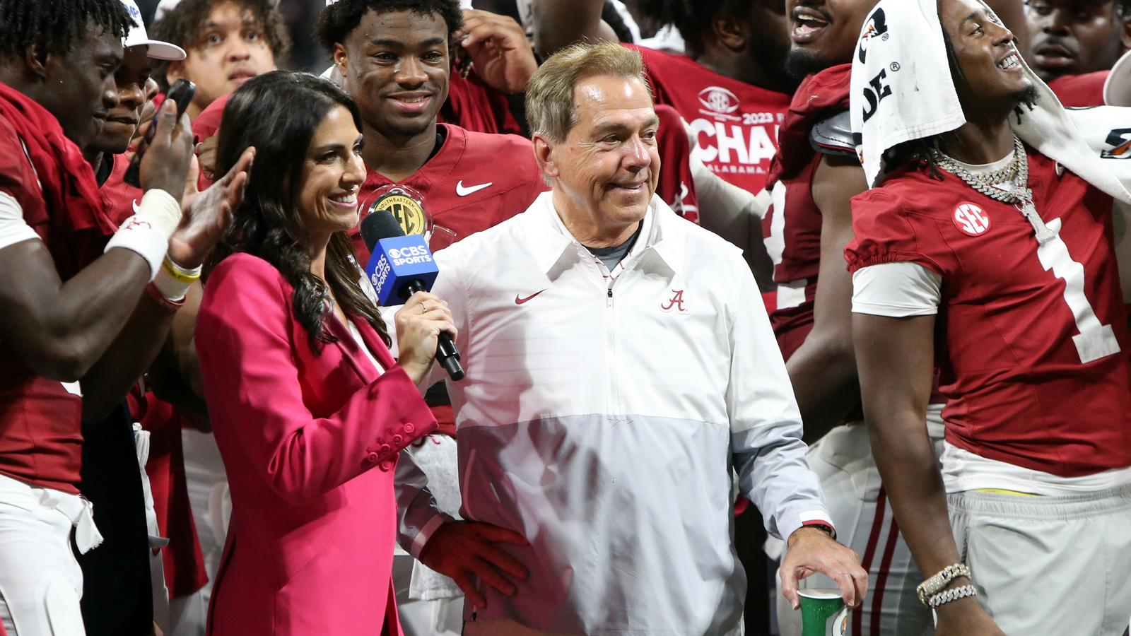 Butch Jones makes wild statement comparing himself to Nick Saban ...