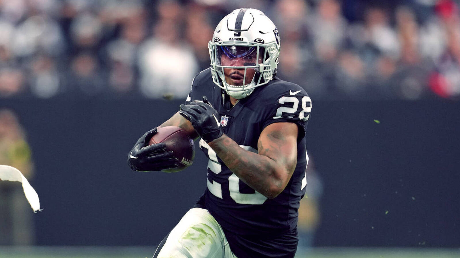 Josh Jacobs reportedly turned down lucrative deal | Yardbarker