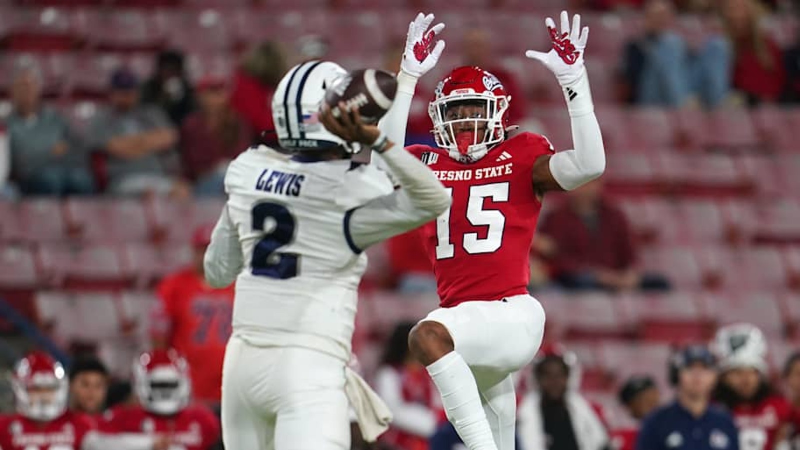 Hogs land top available defensive back in portal | Yardbarker