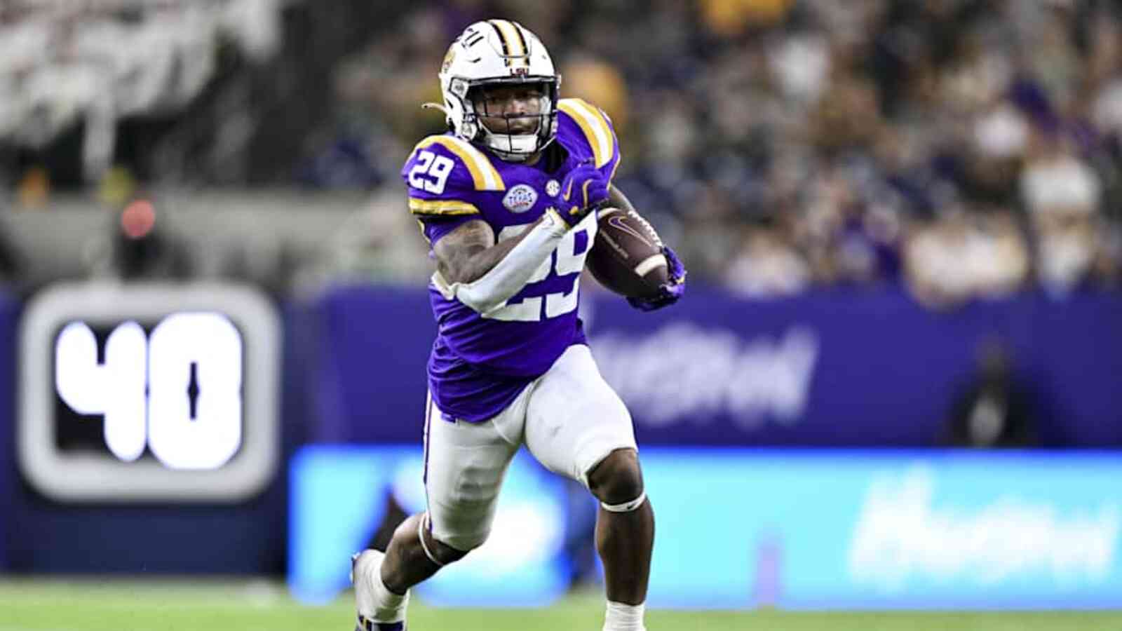 LSU Football Dishes Out Offer to Prized Texas Running Back in 2026 ...