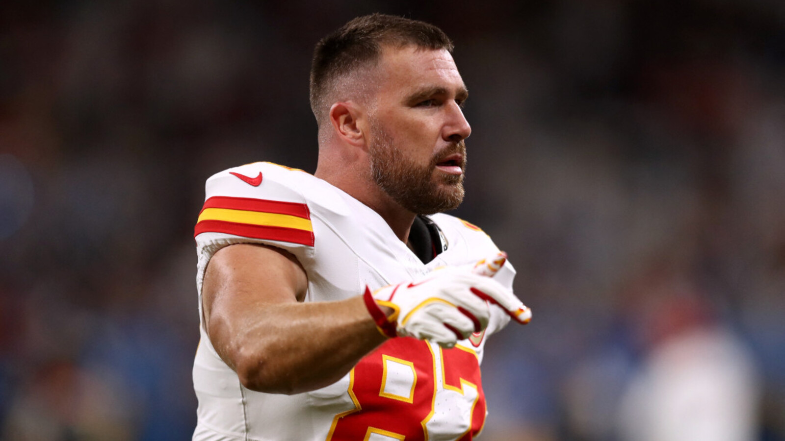 Travis Kelce Catches Attention for Behavior With Chiefs Teammates ...