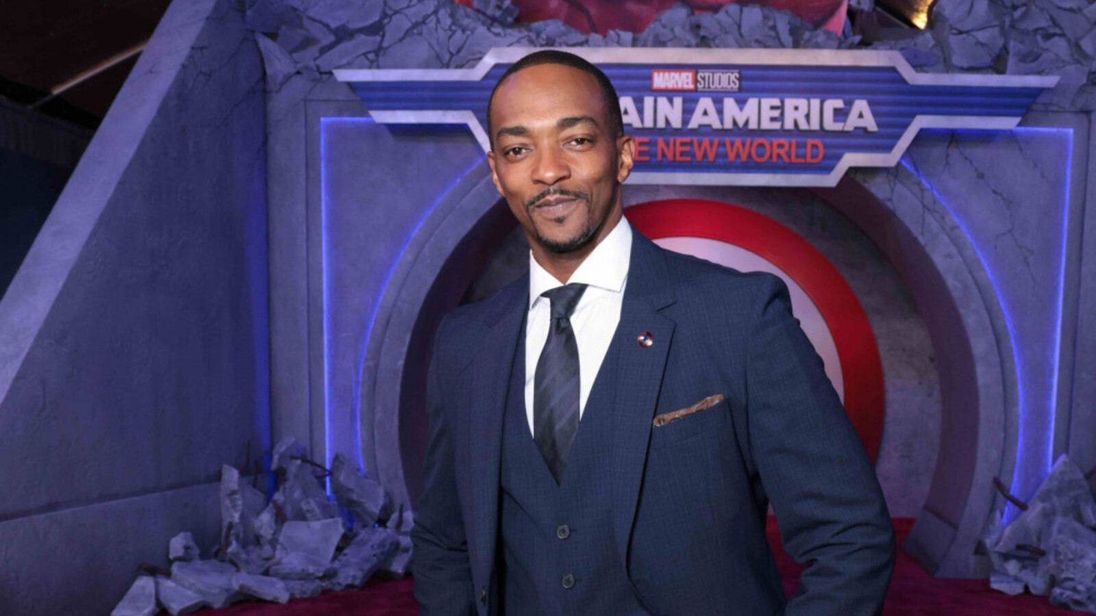 'I'm a white dude legend': Anthony Mackie is a good luck charm for co ...