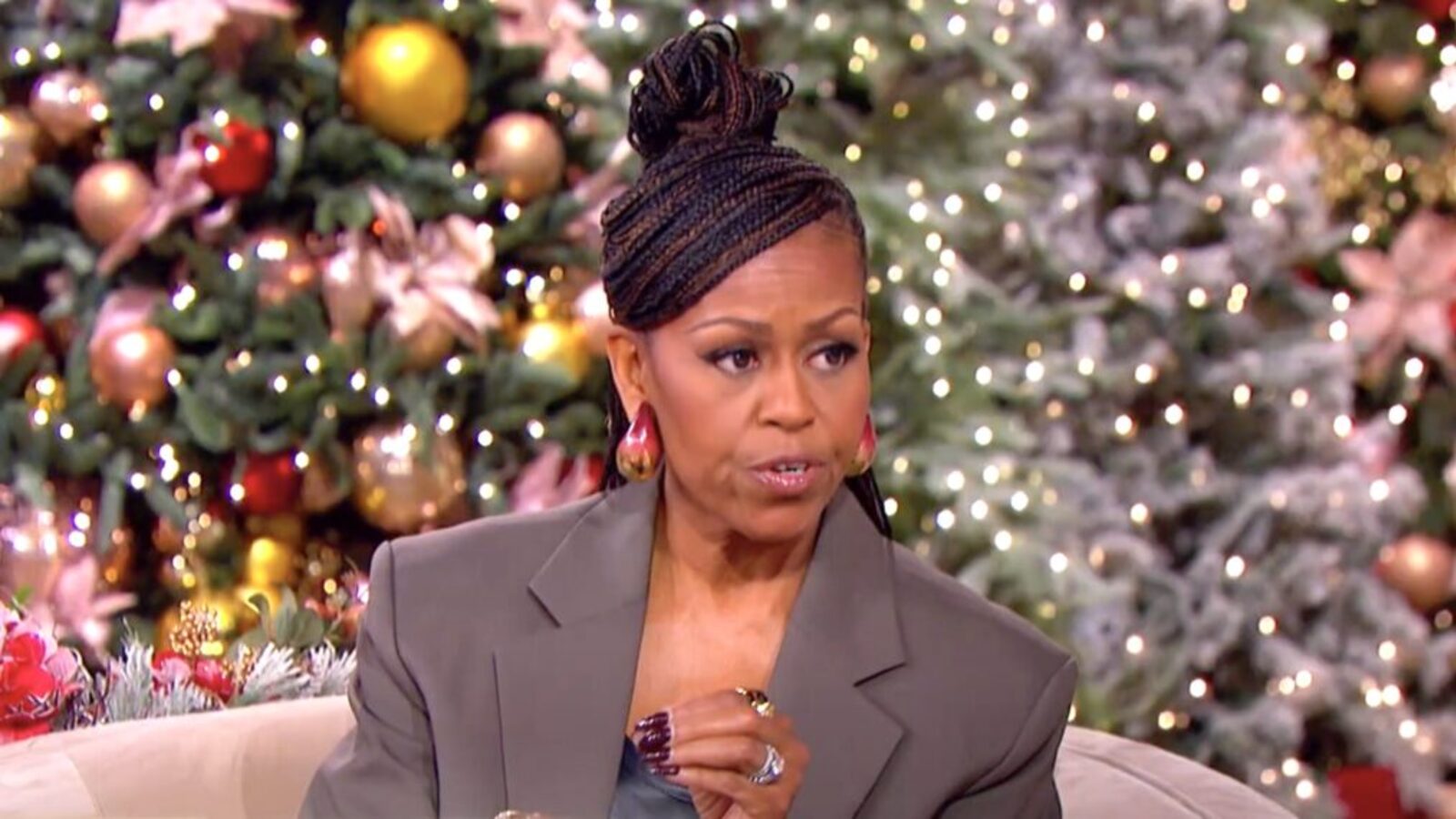 Michelle Obama Shares Holiday Traditions & How Barack Is ‘Really Hard ...
