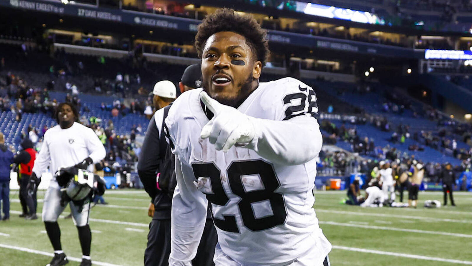 Raiders' Josh Jacobs motivated by heckling sign at Seahawks | Yardbarker
