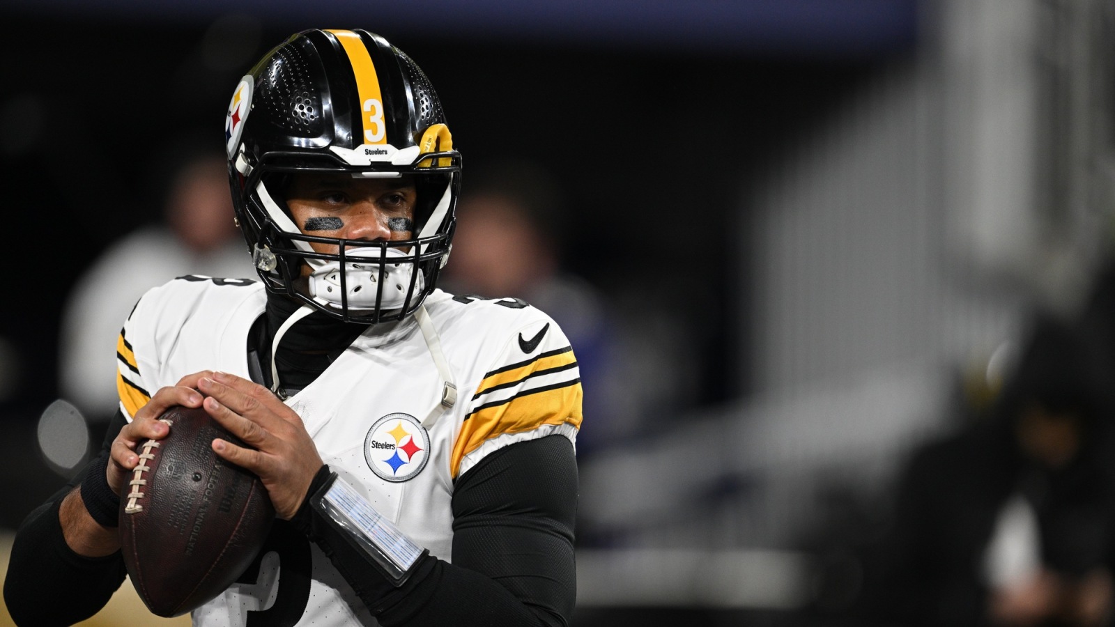 Insiders name two potential QB targets for Raiders | Yardbarker