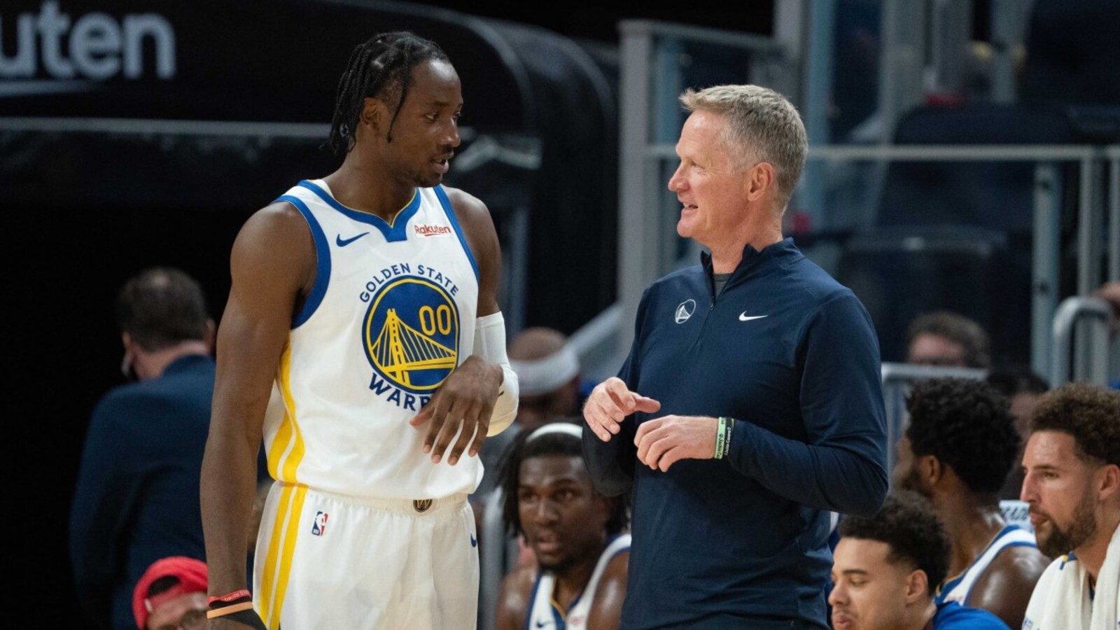 Steve Kerr Was 'Incensed' After Jonathan Kuminga Passed Up Stephen Curry | Yardbarker