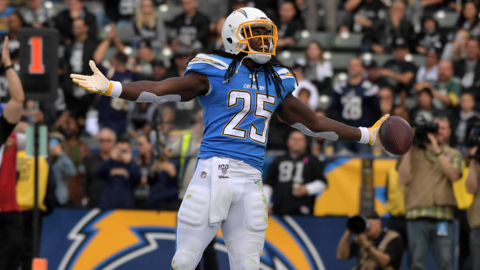 Gordon: Chargers home games prepared me for playing without fans ...