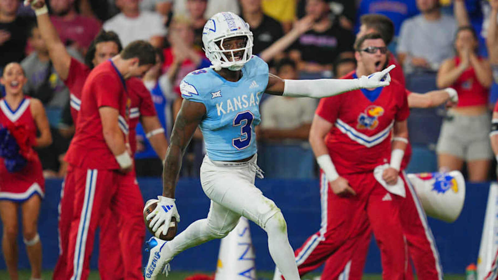 Big 12 Defensive Player of the Month: Who Represents Kansas? | Yardbarker