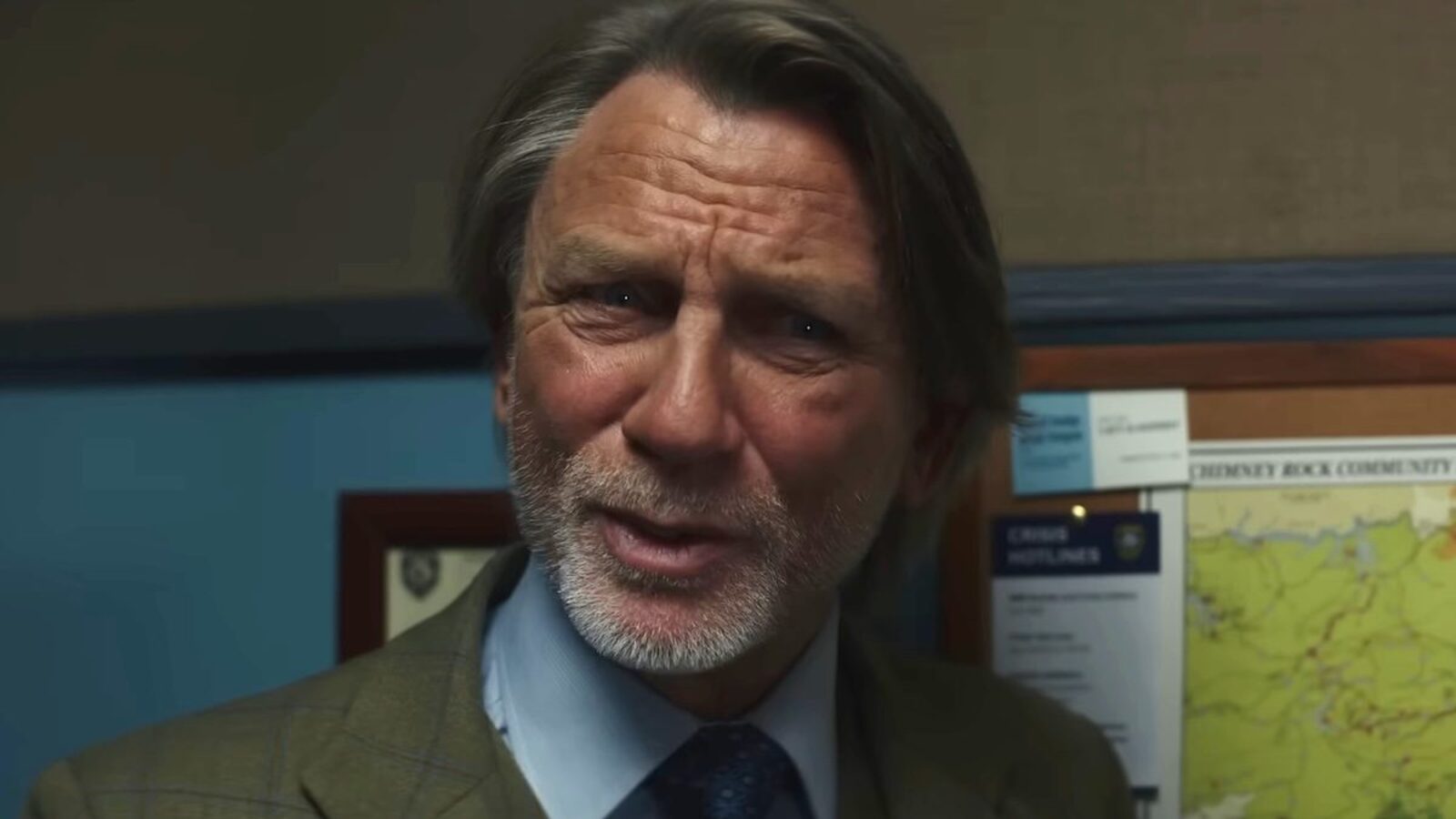 'Wake Up Dead Man' teases an unholy 'Knives 'Out' crime in new trailer ...