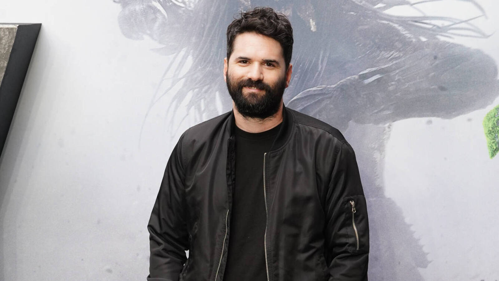 Dan Trachtenberg to Direct New Predator Film ‘Badlands’ | Yardbarker