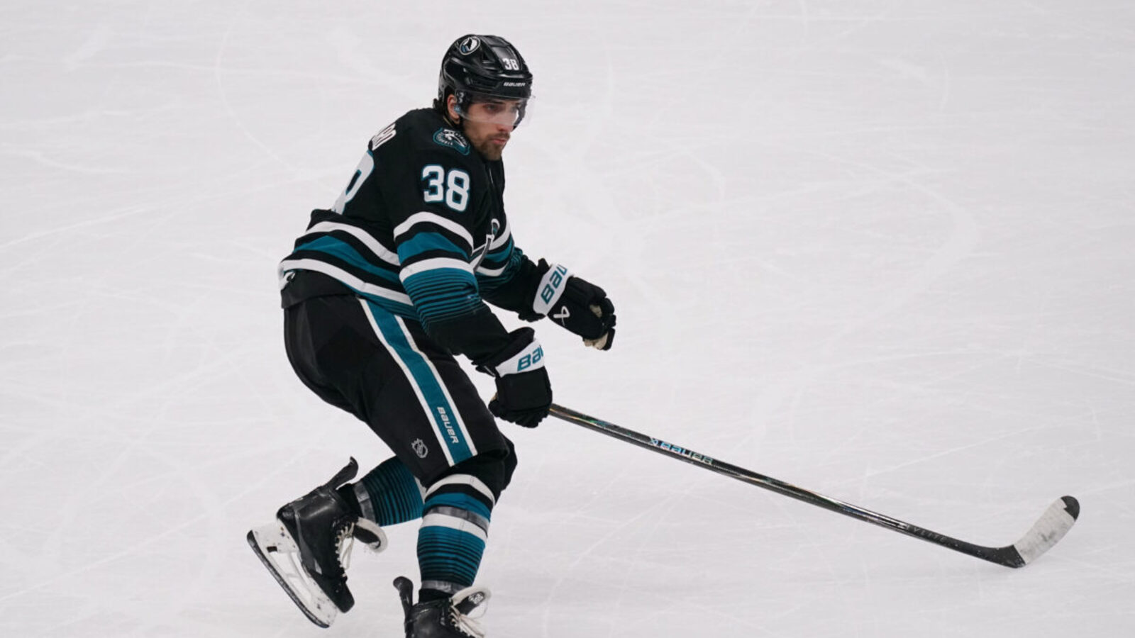Analyzing the Fit: Defenseman Mario Ferraro | Yardbarker
