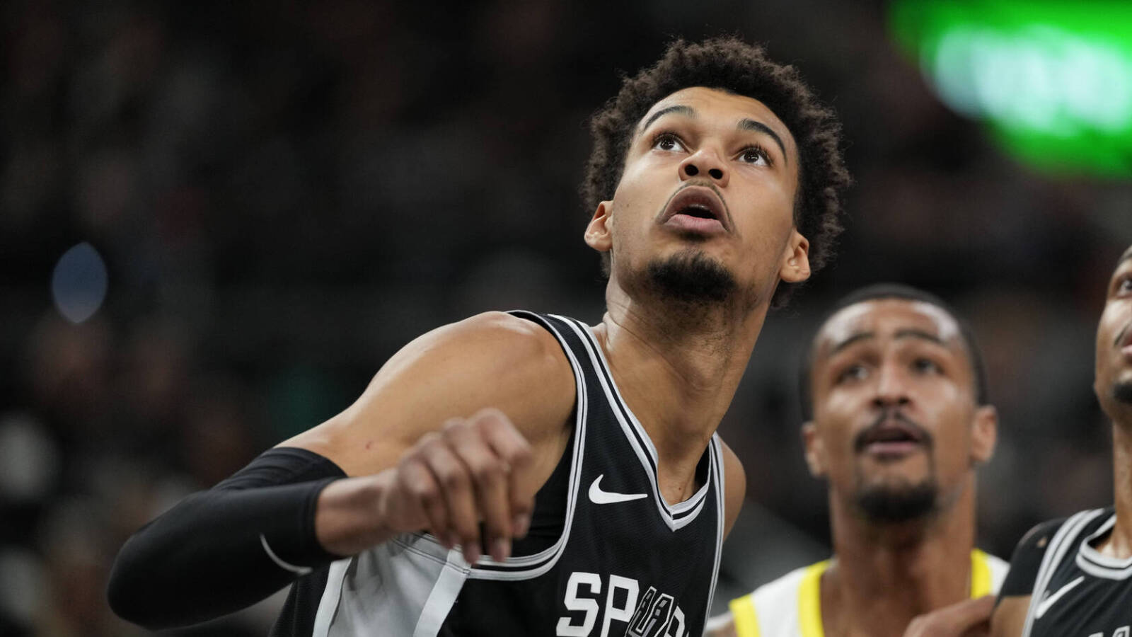 Watch: Victor Wembanyama posts two blocks in wild sequence | Yardbarker