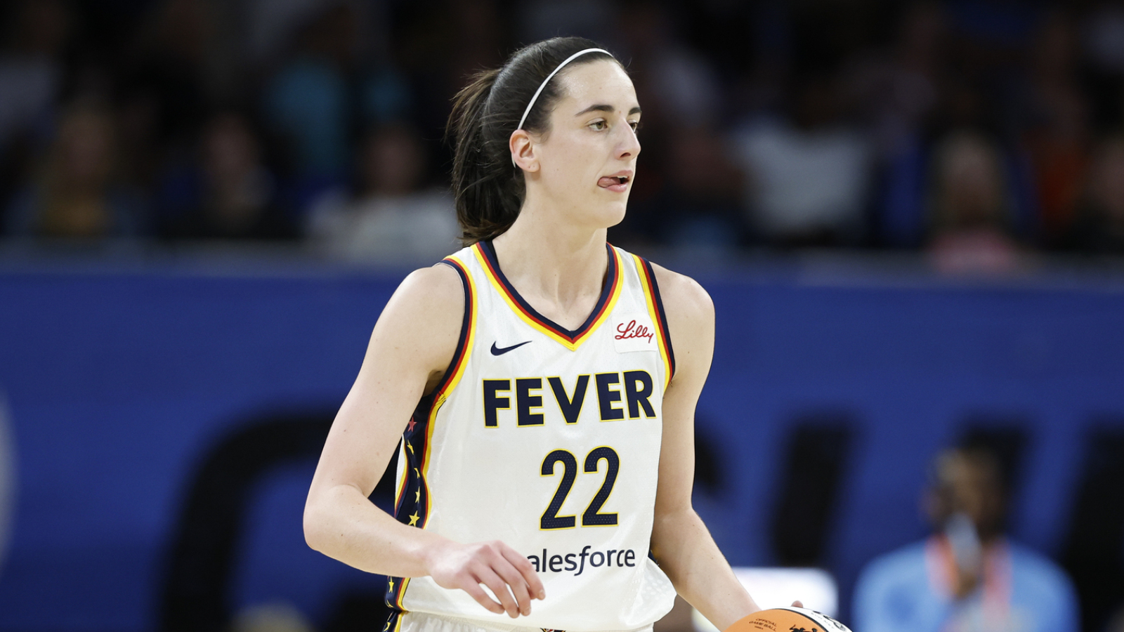 Watch: Caitlin Clark does Michael Jordan shrug after hitting deep three ...