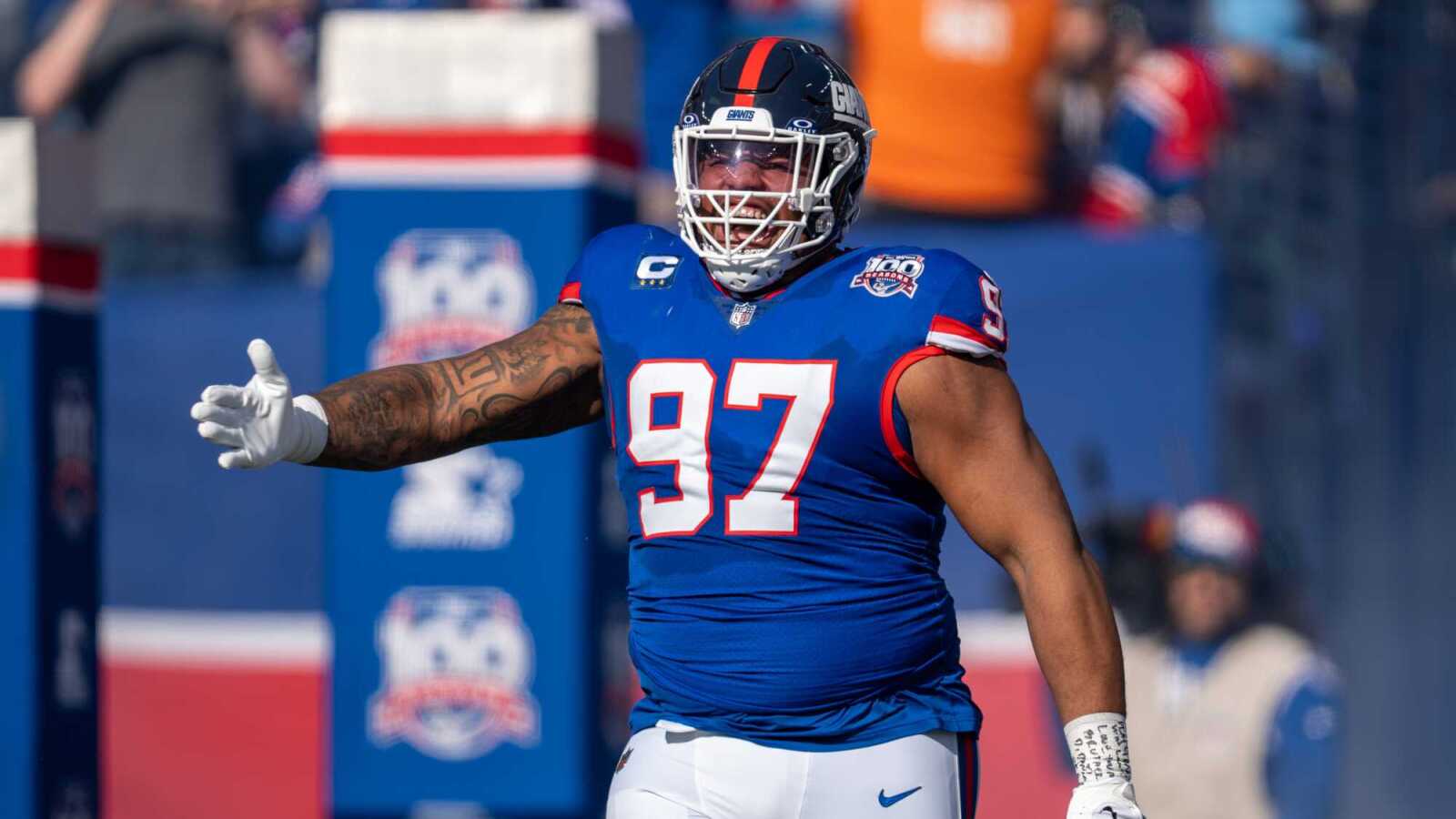 Giants Pro Bowler suffers dislocated elbow in Cowboys loss | Yardbarker