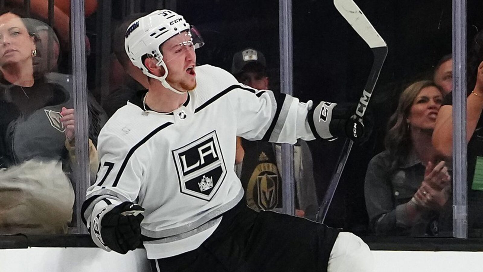 Los Angeles Kings sign Tyler Madden, Jack Studnicka, Glenn Gawdin and ...