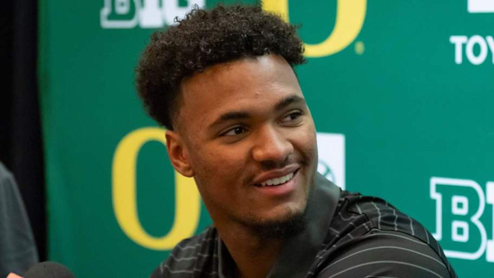 Kenyon Sadiq's Chance To Make Oregon History In NFL Draft | Yardbarker