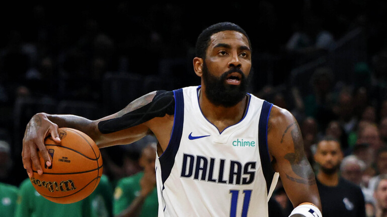 Kyrie Irving undergoes surgery for a broken hand | Yardbarker