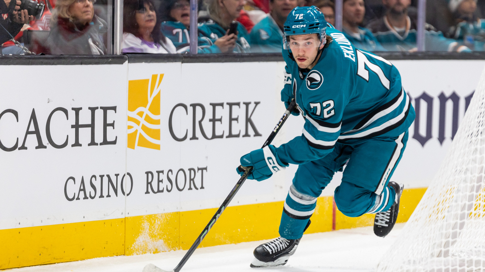 Sharks Locker Room: Learning To Win? | Yardbarker