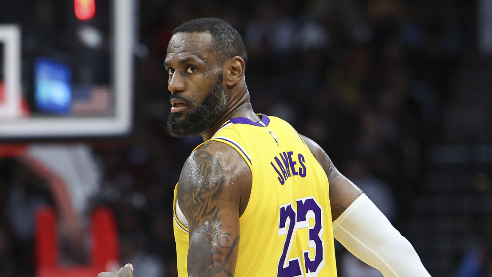 LeBron James open to discount to help Lakers land talent | Yardbarker