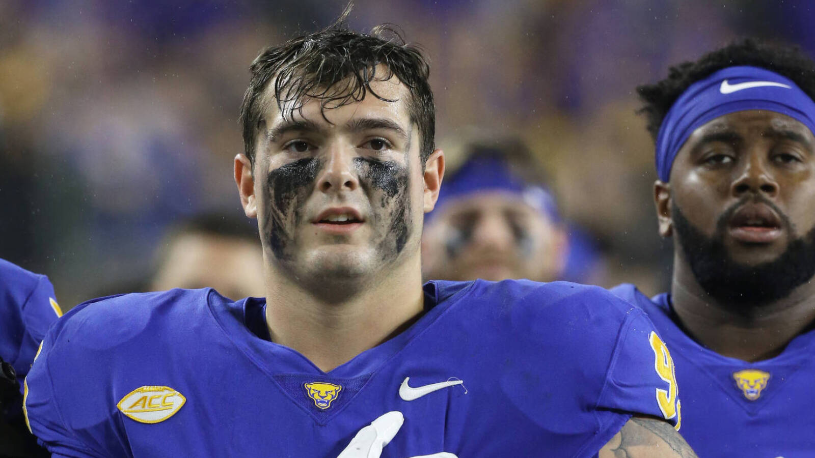 Watch: Pitt defensive lineman horrifies teammates with helmet smack to ...