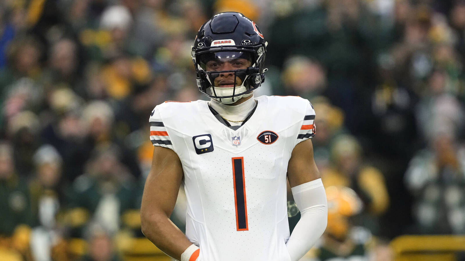 Why does Bears' Justin Fields keep being linked with Browns? | Yardbarker
