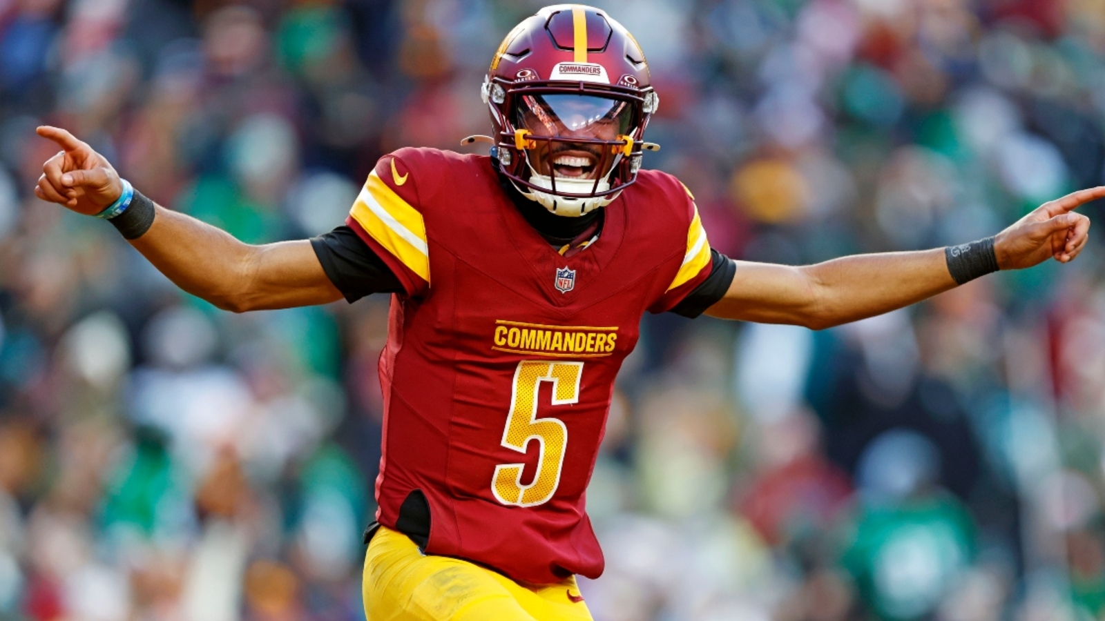 Commanders QB Jayden Daniels breaks Robert Griffin III’s rookie rushing ...