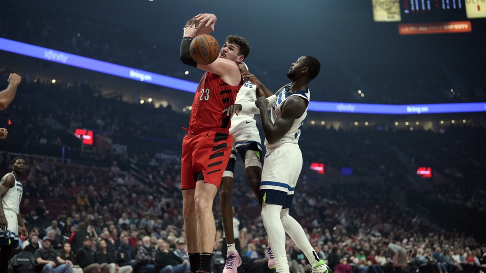 Blazers heat up from long range, shoot down Timberwolves | Yardbarker