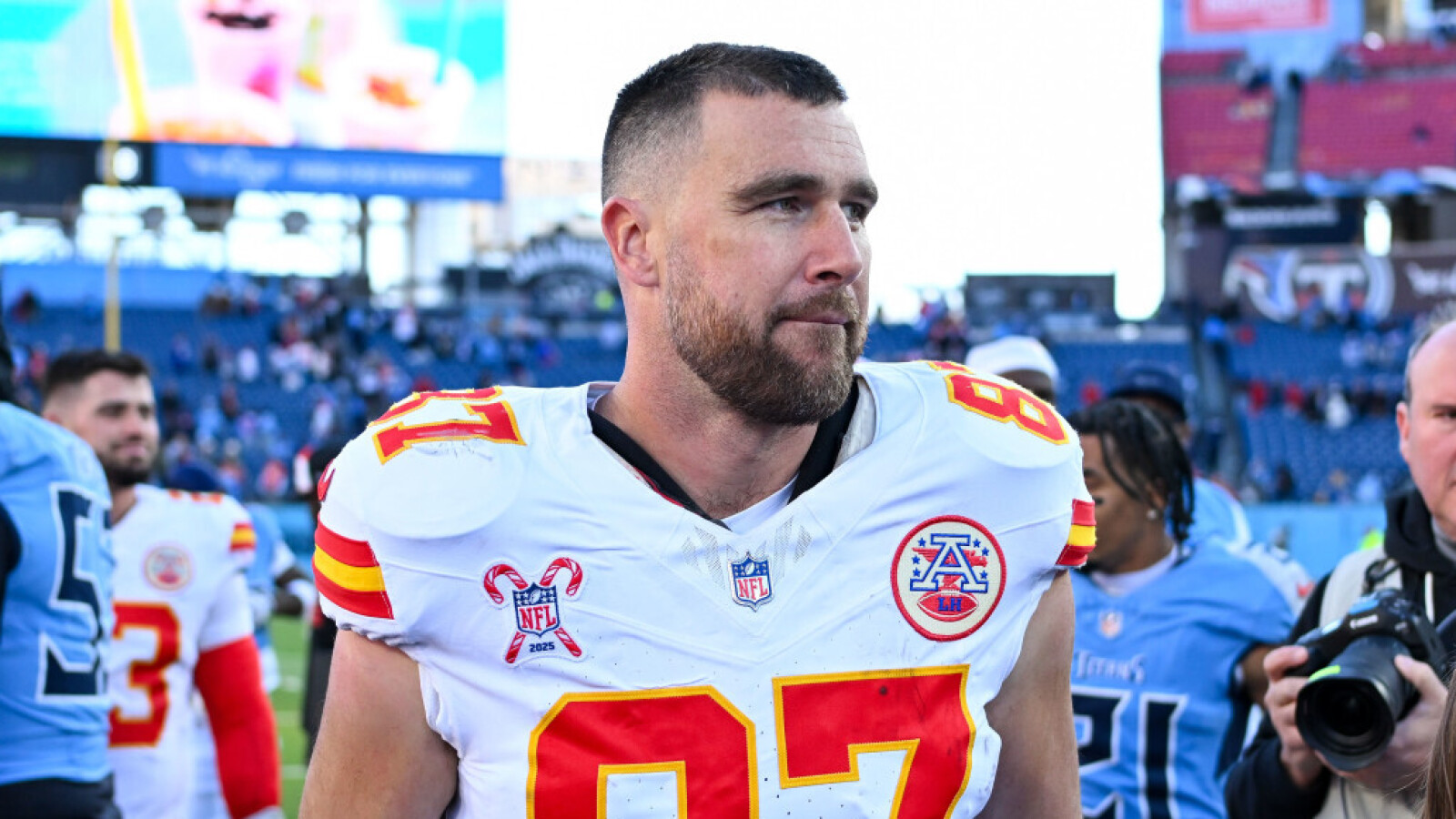 Chiefs react to Travis Kelce achievement on Monday | Yardbarker