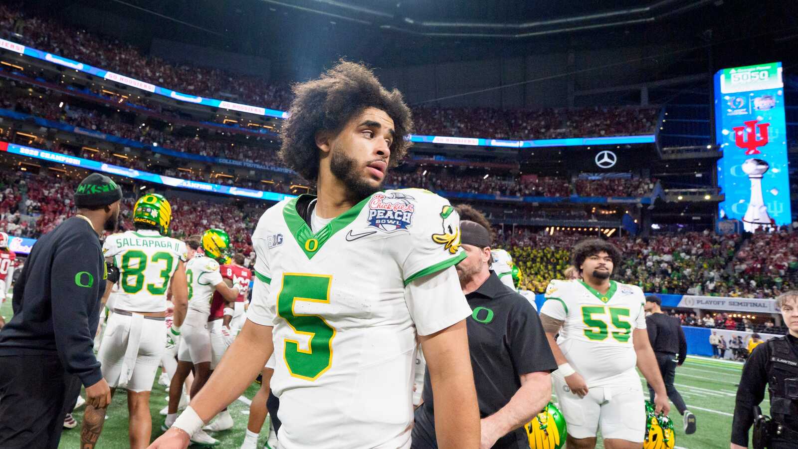 Dante Moore Chooses Ducks over Big Bucks; Jets in QB Abyss | Yardbarker