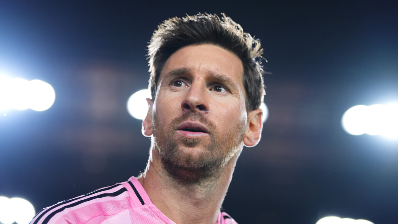 Lionel Messi Receives Unfortunate News Days After New Year | Yardbarker