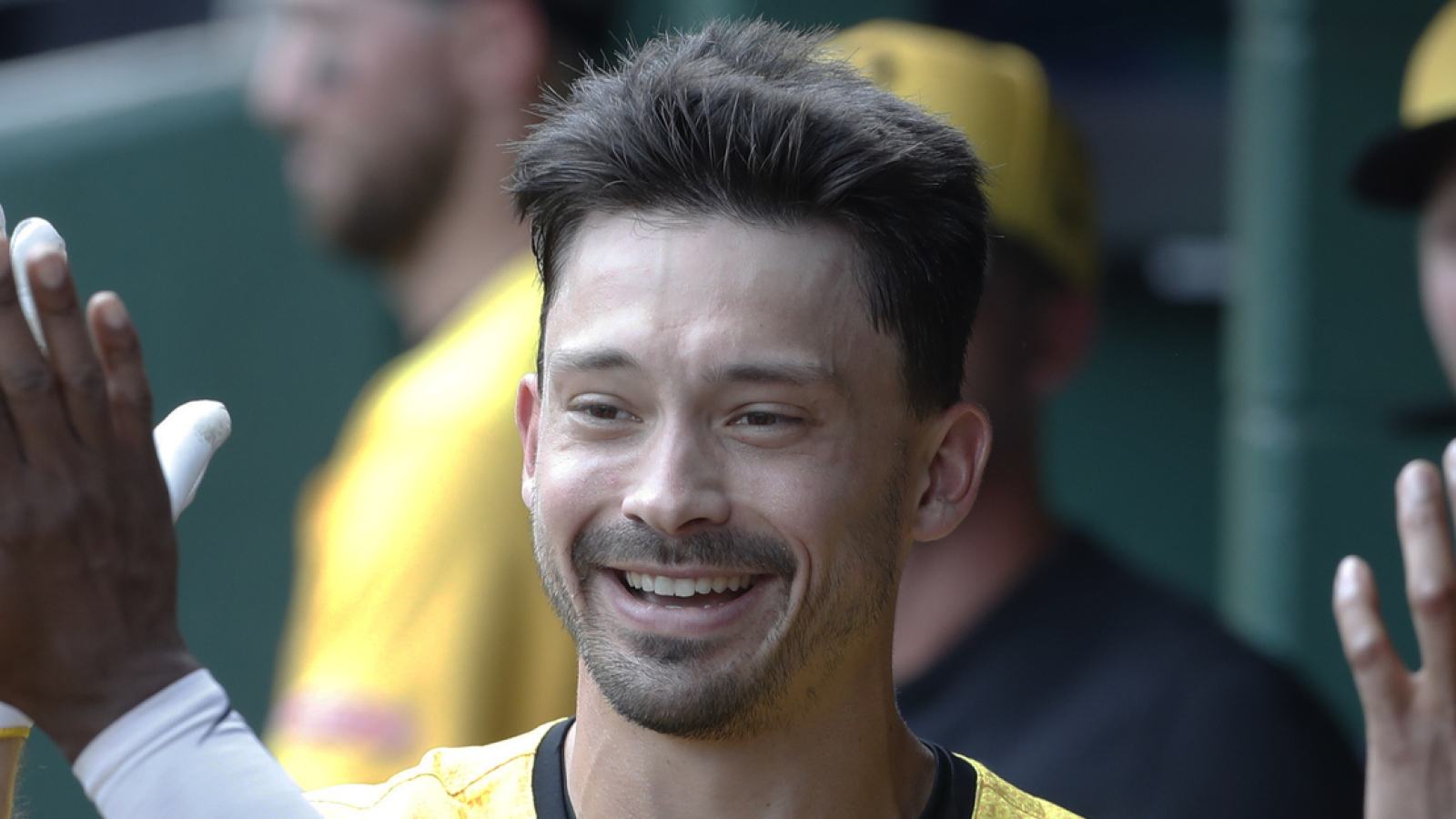 Bryan Reynolds’ Homer Sparks Big Night For Pirates’ Offense in 9-5 Win ...