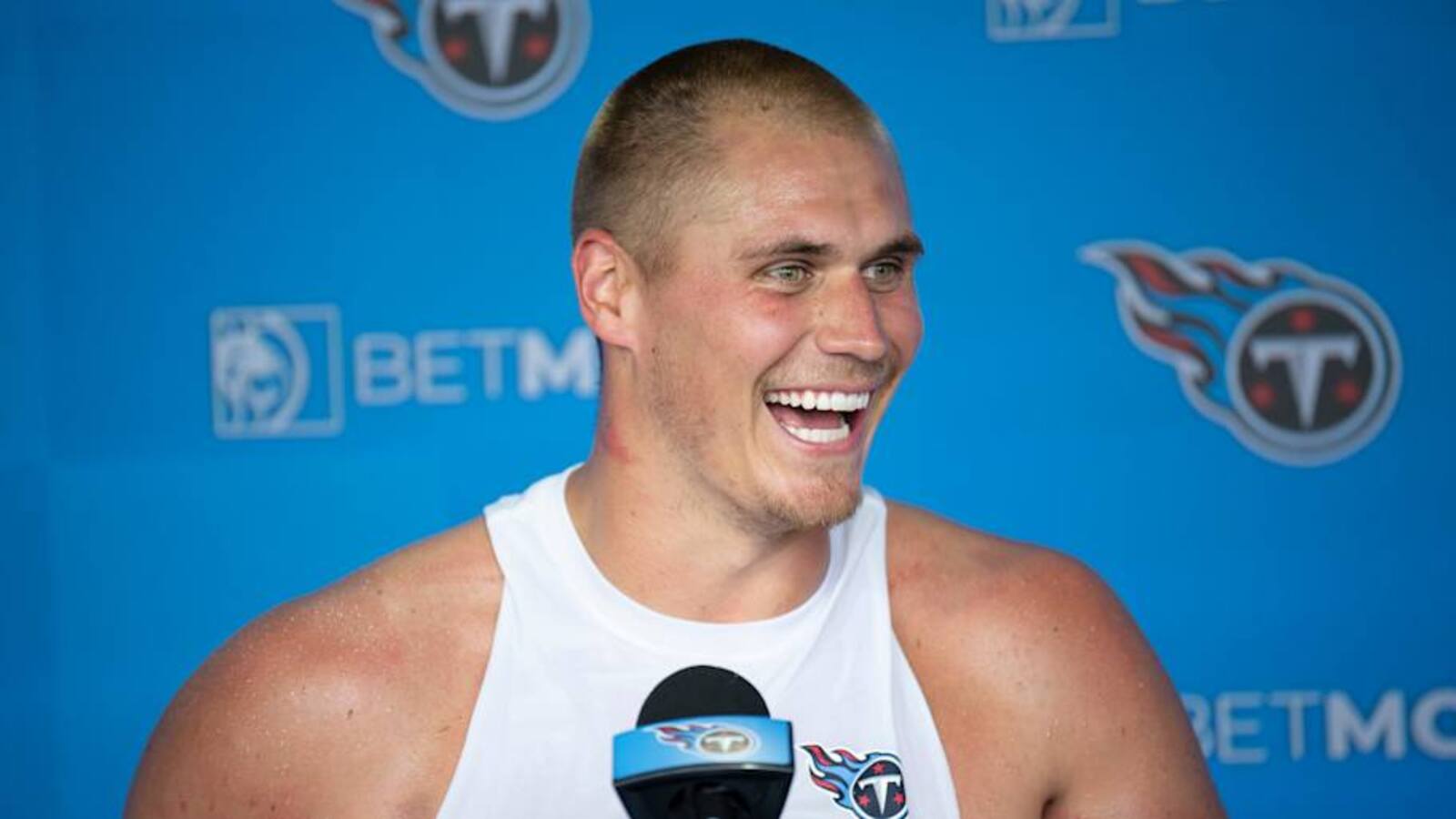 Titans LB Achieves Long Career Goal | Yardbarker