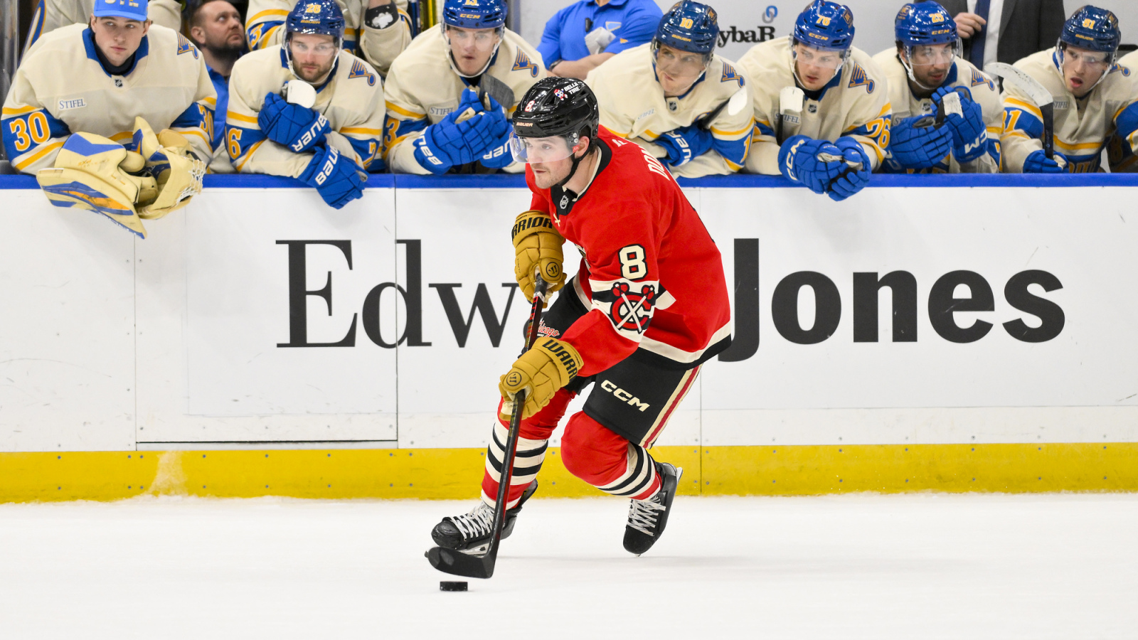 Blackhawks haven’t ruled out attempting to extend Ryan Donato | Yardbarker