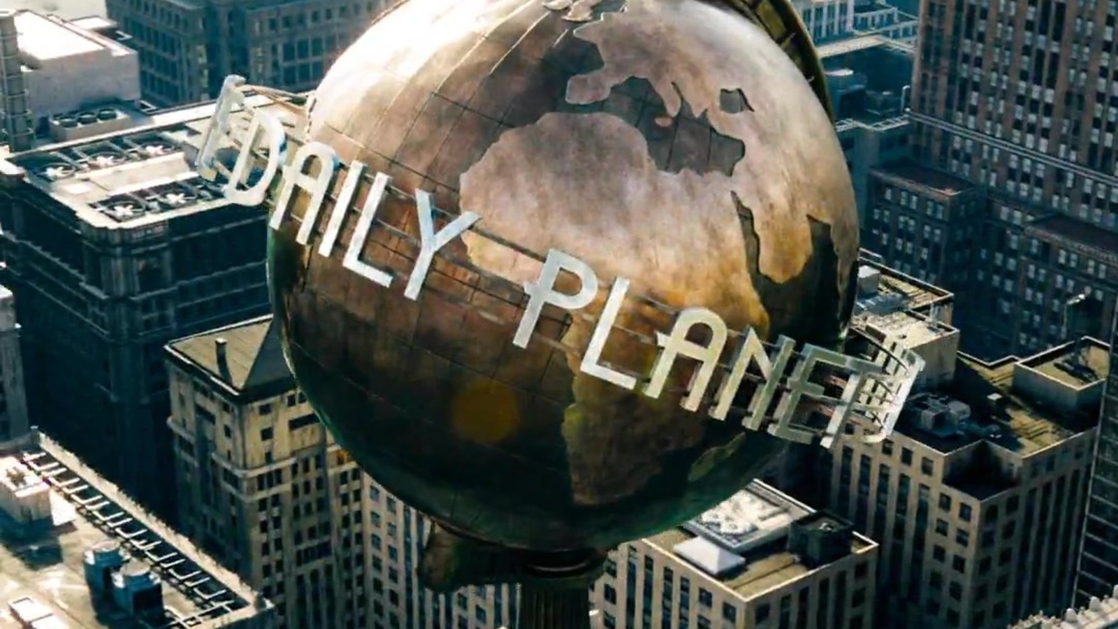 First-Look at Lois Lane From DCU SUPERMAN Revealed in DCU Trailer ...