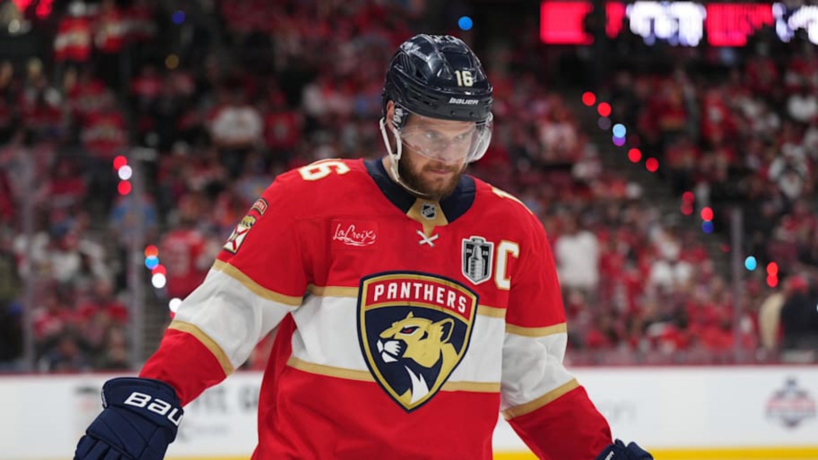 Panthers Captain Exits Practice With Leg Injury | Yardbarker